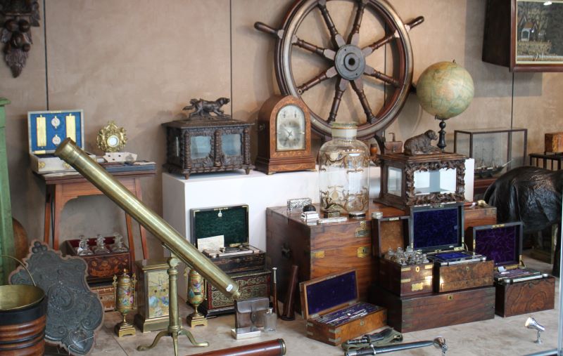 Galleries & Displays | Tennants Auctioneers