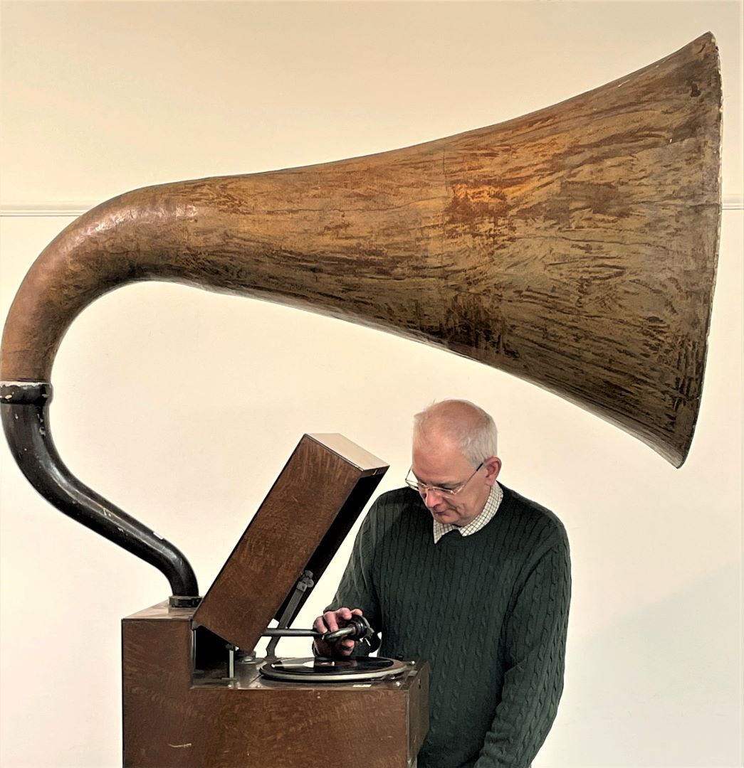 Fine & Rare Musical Automaton Sells for £13,000 | Tennants Auctioneers